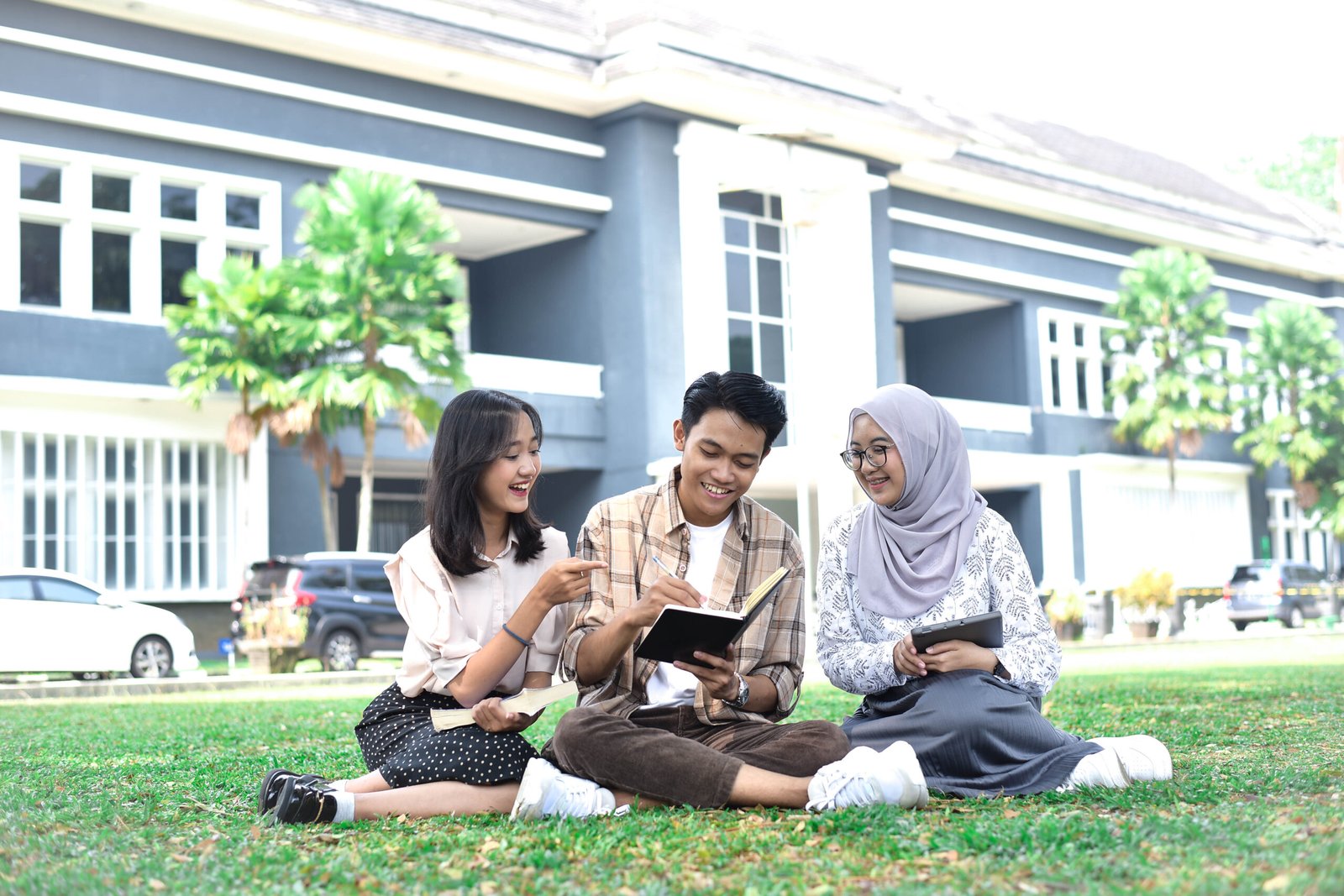 UGM | IAAS.OR.ID